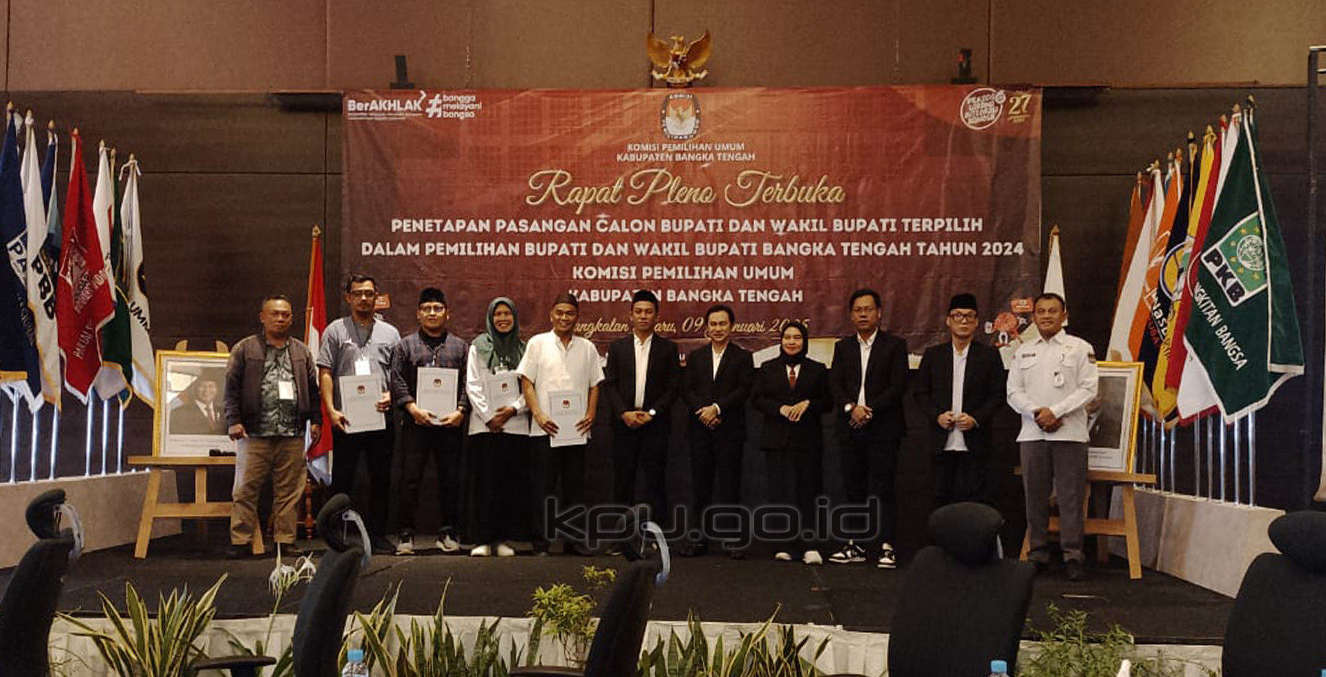 KPU Kabupaten Bangka Tengah Resmi Tetapkan Pasangan Calon Bupati dan Wakil Bupati Terpilih - KPU